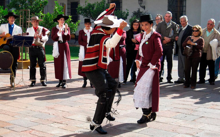 Danza El Torito | Danzas de Chile Costumbres